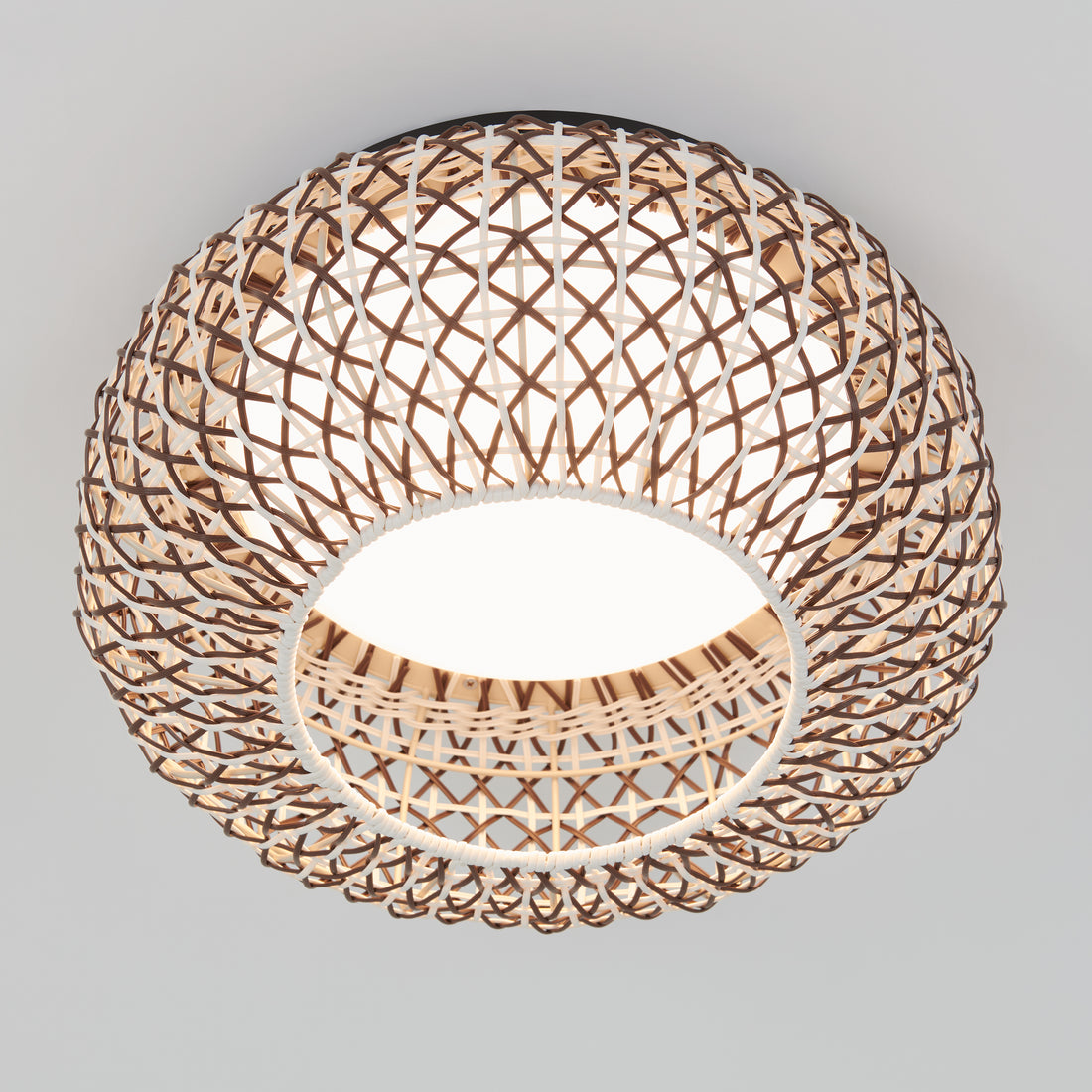 Benson 15 in. LED flush mount light 5 CCT black and rattan | Artika Canada